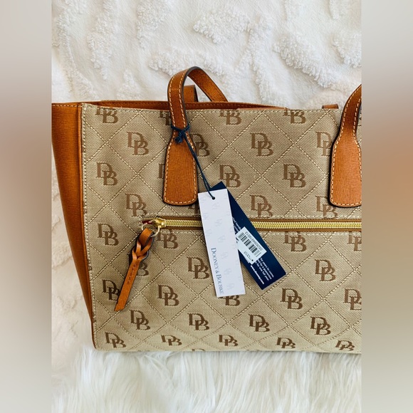Dooney & Bourke | Bags | Dooney Bourke Signature Jacquard Maxi Quilt ...